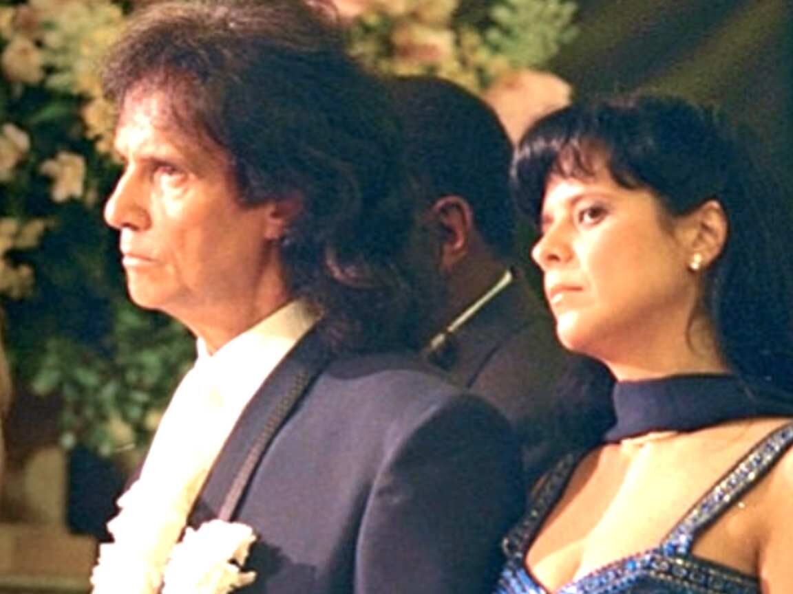 Roberto Carlos presta emocionante homenagem a Maria Rita - Bastidores